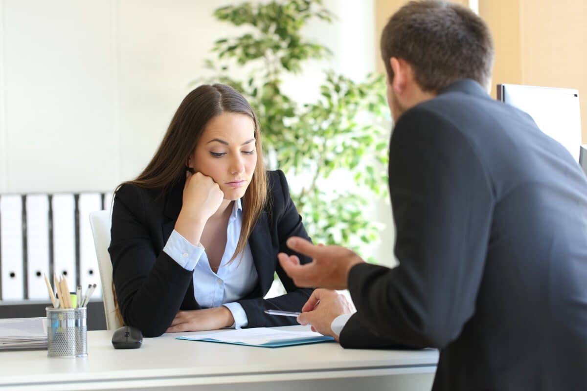 10 Worst Body Language Mistakes You Can Make In a Job Interview - Pro ...